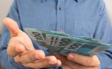 Como ficar rico? Dicas e hábitos para alcançar a riqueza